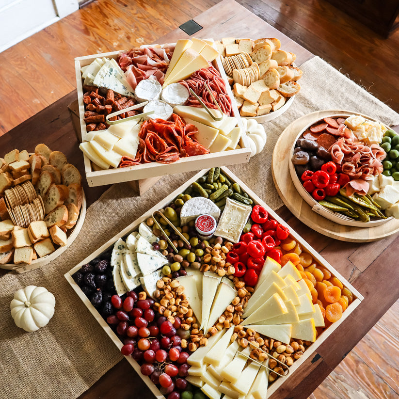 READY TO SERVE GRAZING TABLE (S) Serves 30+ – Antonellis Cheese