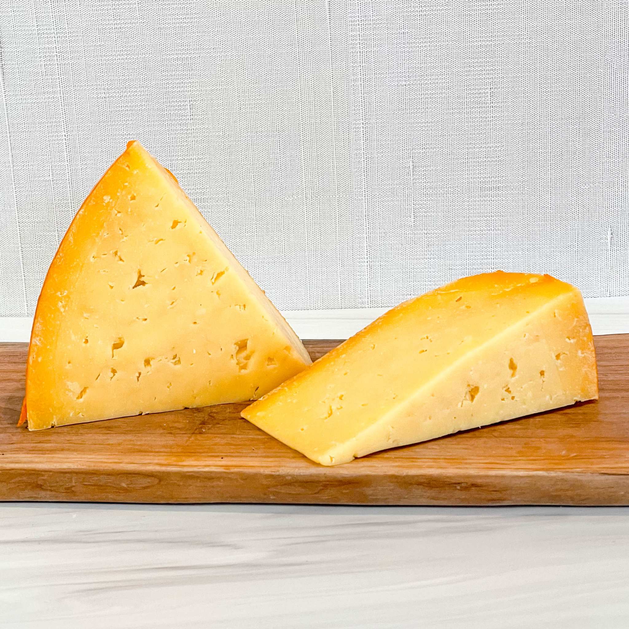 REDNECK CHEDDAR / Veldhuizen Cheese / Dublin, TX / Raw Cow / Firm ...